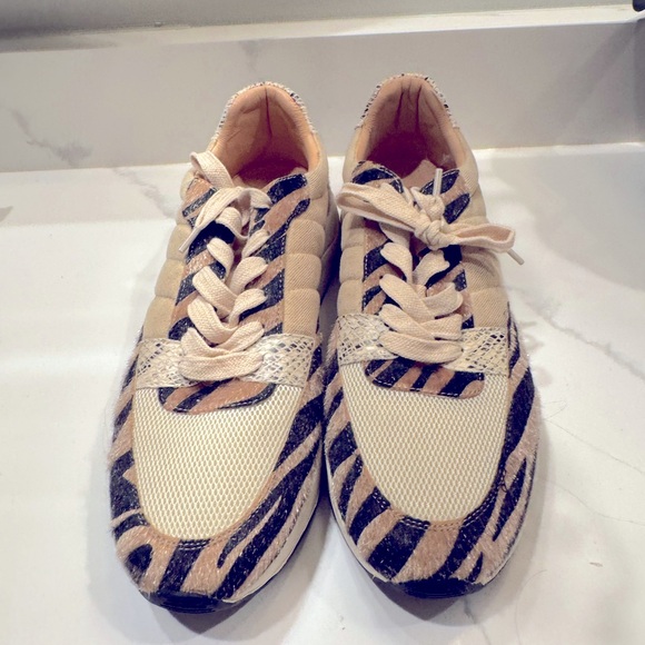 Oasis | Shoes | Oasis Society Tiger Sneakers | Poshmark